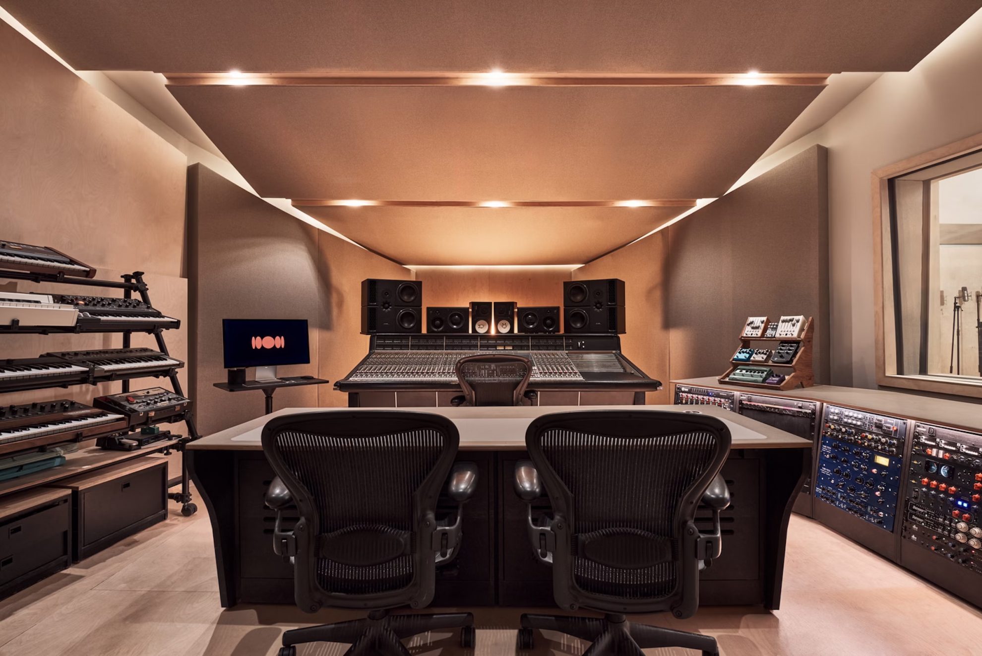 The Best Recording Studios for Rent in London : HotPatch