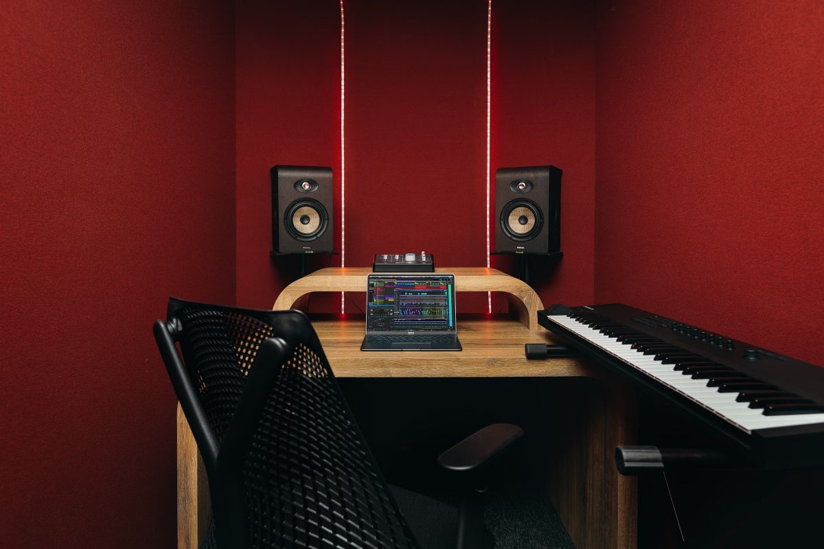 The Best Recording Studios for Rent in London : HotPatch